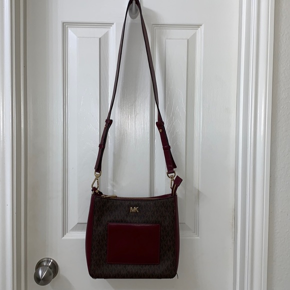 MICHAEL Michael Kors | Bags | Michael Kors Gloria Leather Pvc Pocket ...